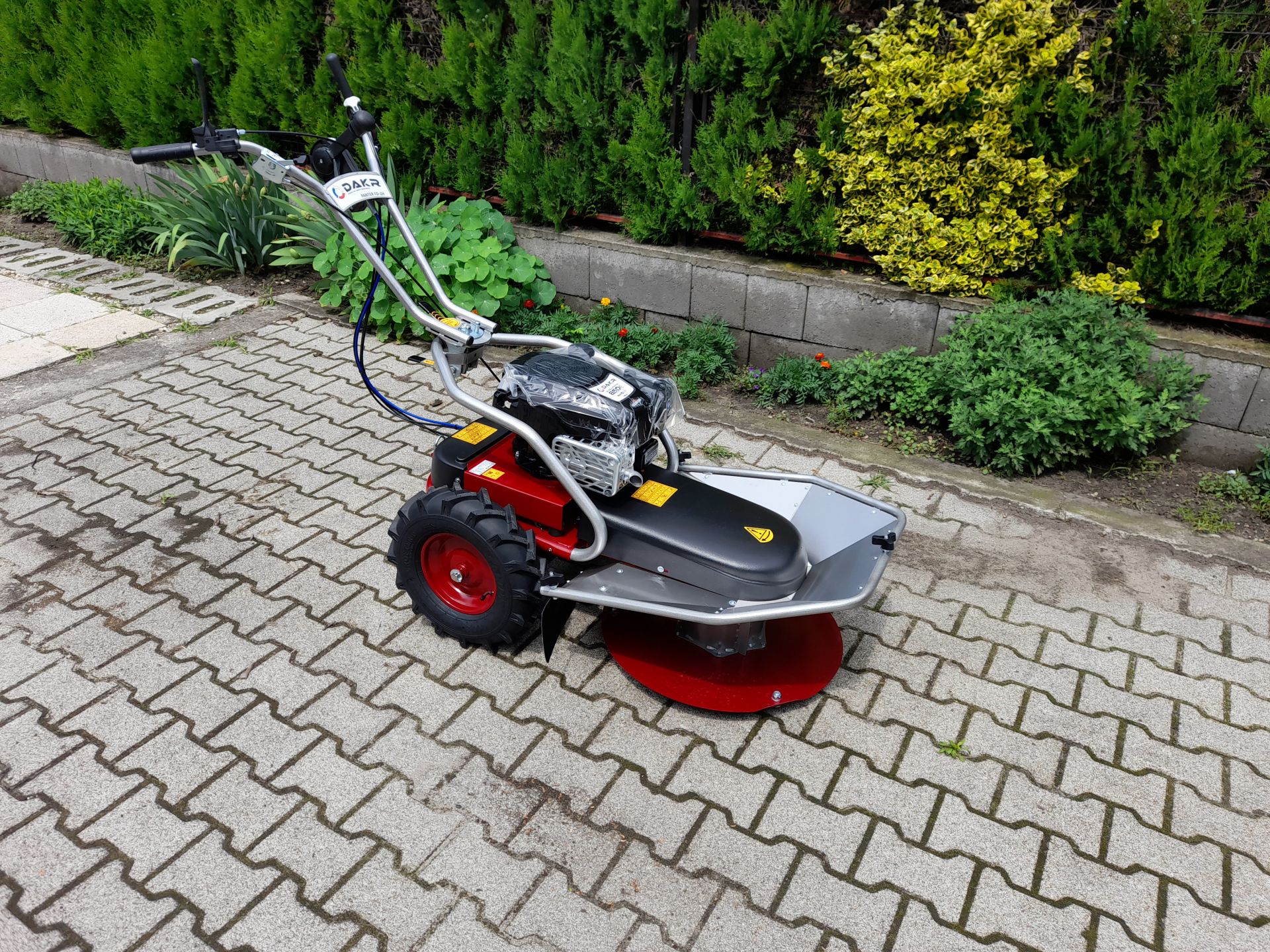 Eladó DAKR Dakr panter FD-2 hydro professzionális egytengelyes traktor ...